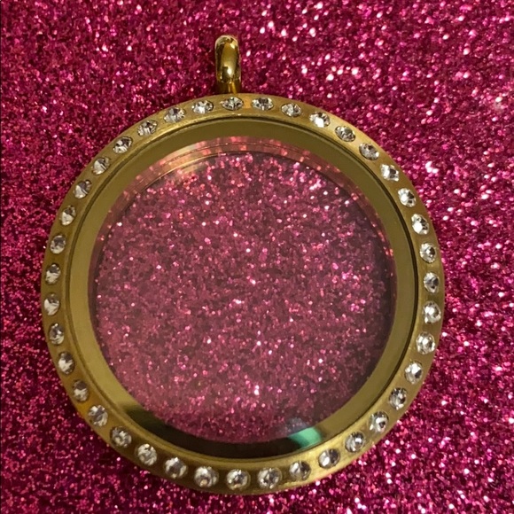 Origami Owl | Jewelry | Origami Owl Living Locket Gold With Crystals ...